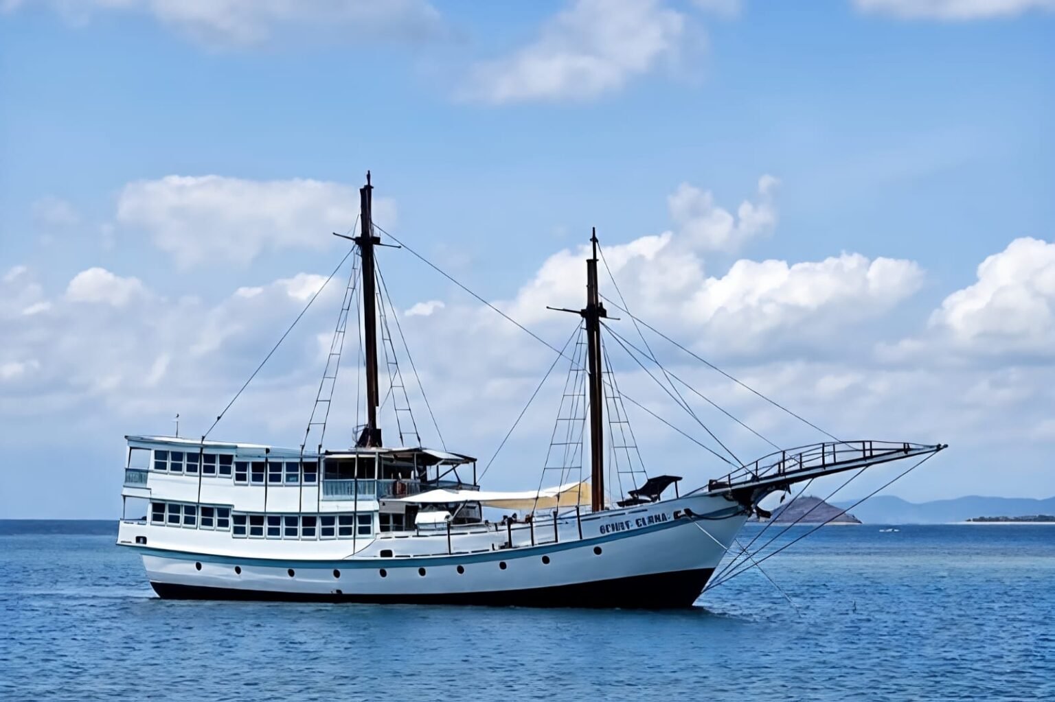 4-Day, 3-Night Labuan Bajo to Lombok Boat Tour